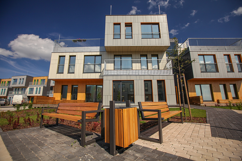 Partially furnished 2 bedroom apartment with a terrace – Saliena